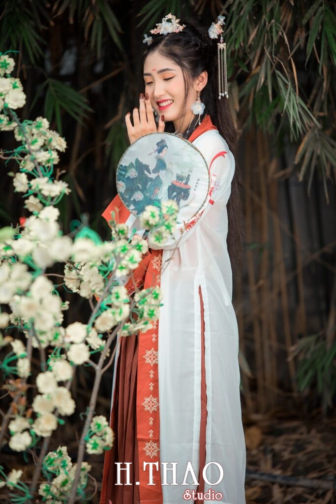 Bộ ảnh cổ trang chụp theo concept tiểu long nữ nhẹ nhàng - HThao Studio