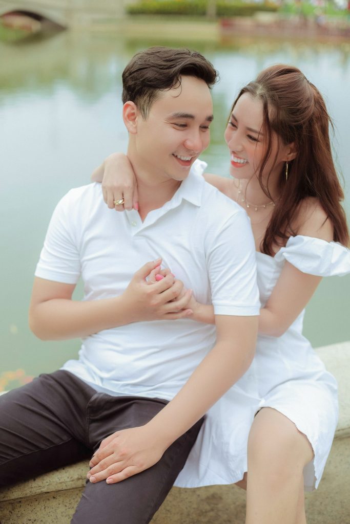 Bộ ảnh couple chụp ngoại cảnh tại Landmark- HThao Studio