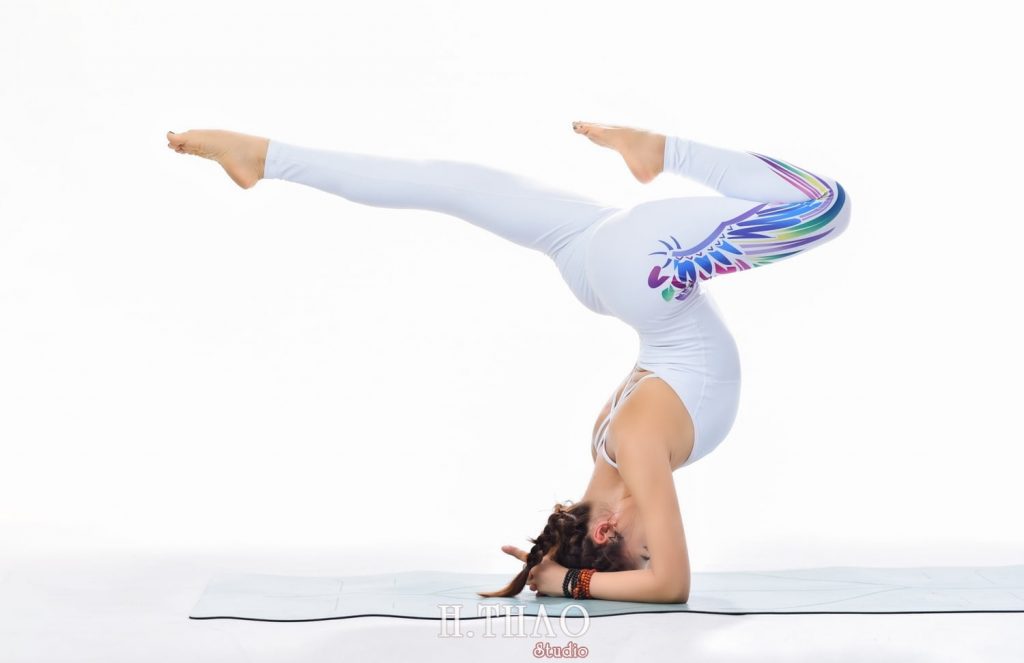Bộ ảnh Yoga chụp trong studio tuyệt đẹp – HThao Studio